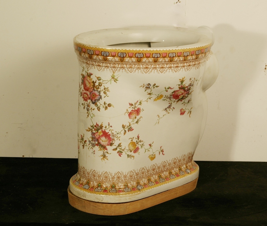 Deluge Patterned WC Pan | Mongers