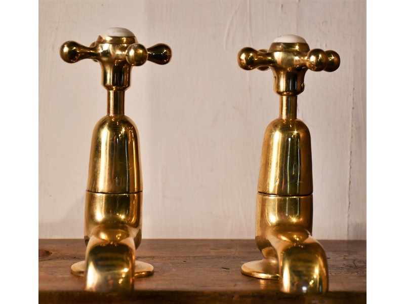 Antique and reclaimed restored bath, basin and sink taps | Mongers ...