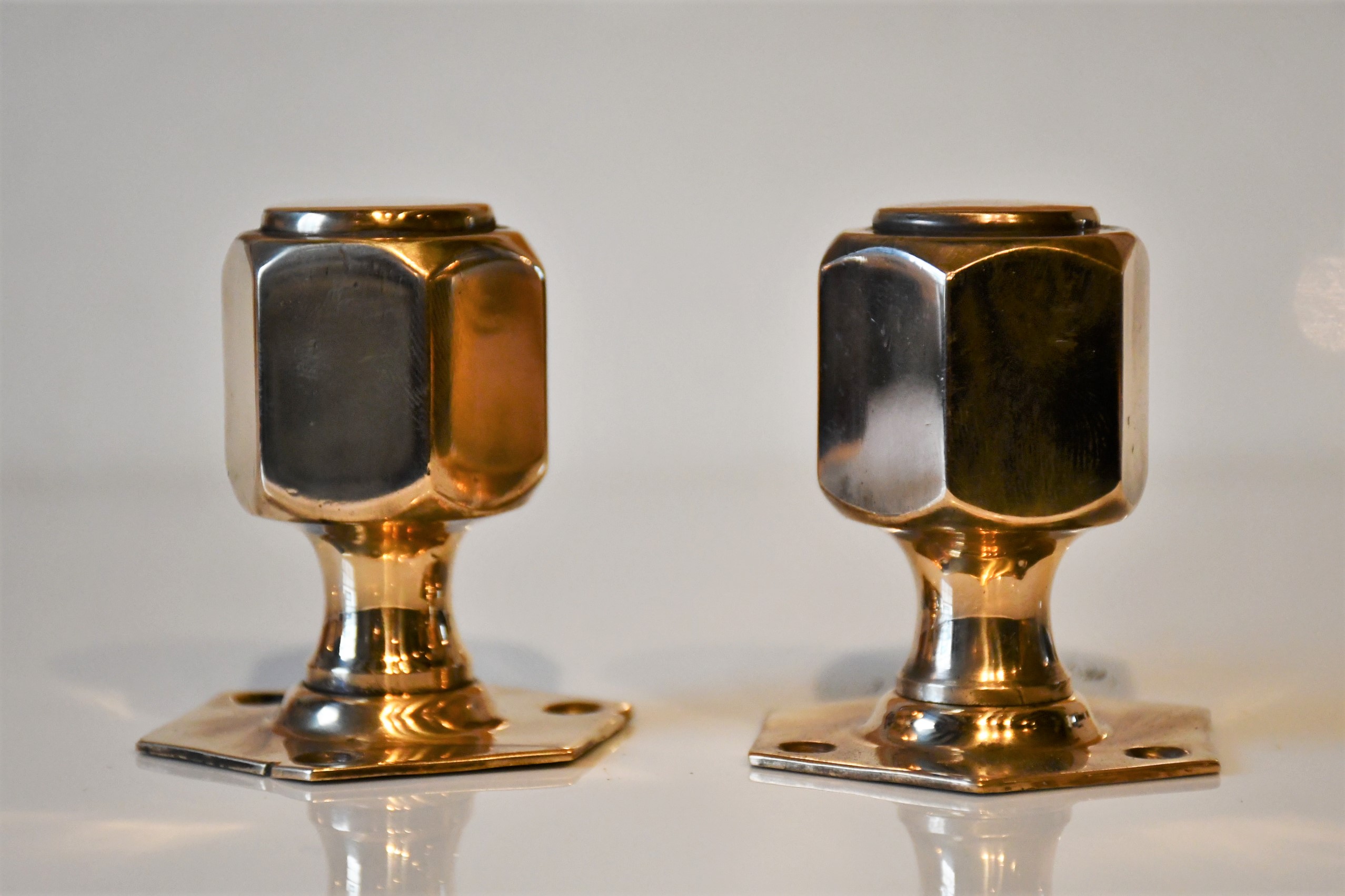 Antique Door Knobs | Mongers