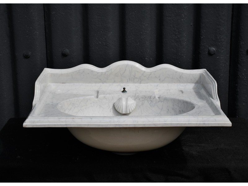 Antique and reclaimed bathroom basins, cloakroom basins and sinks ...