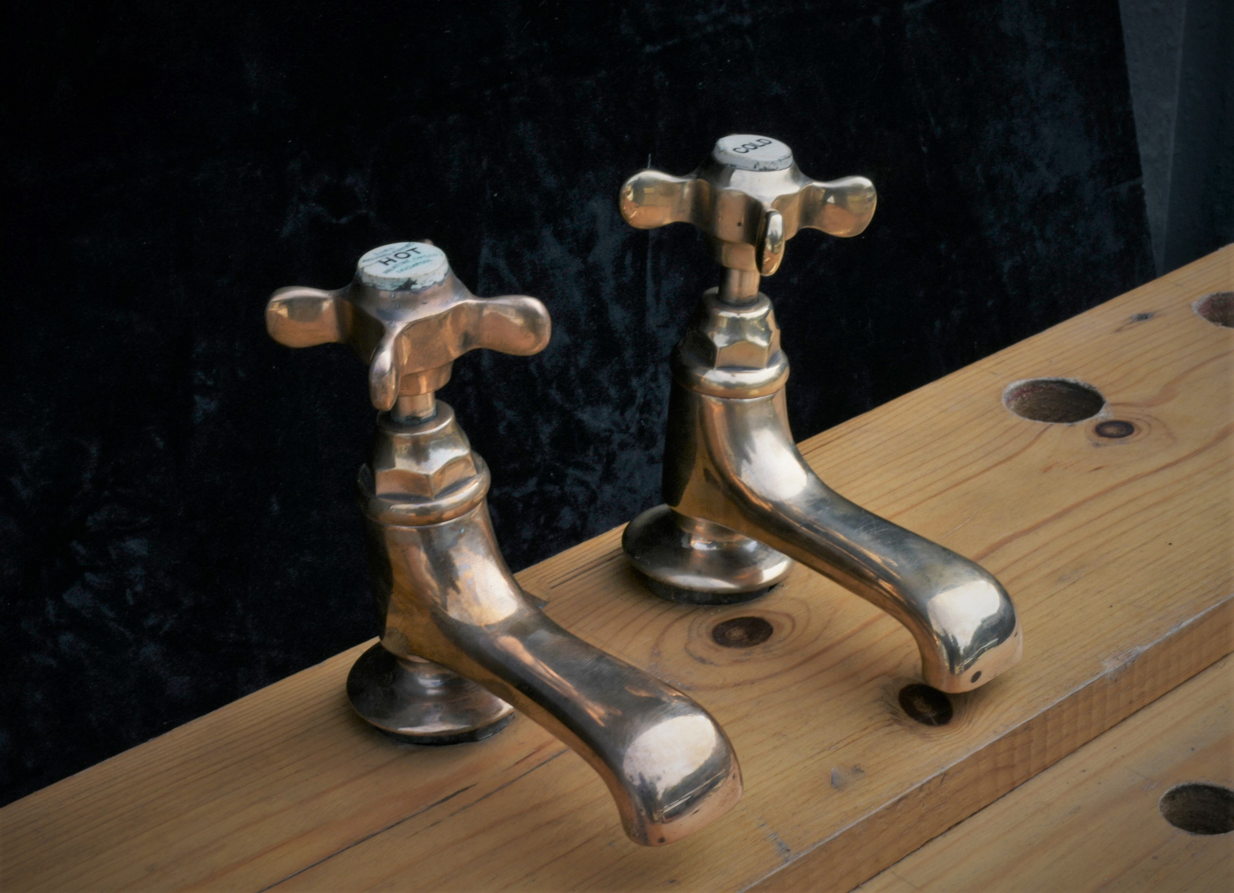 Brass Bath Taps | Mongers Architectural Salvage