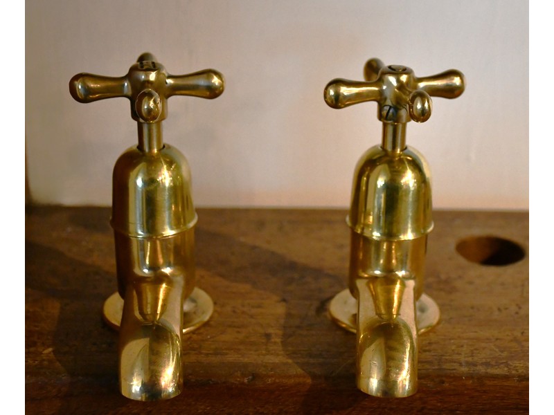 Antique and reclaimed restored bath, basin and sink taps | Mongers ...