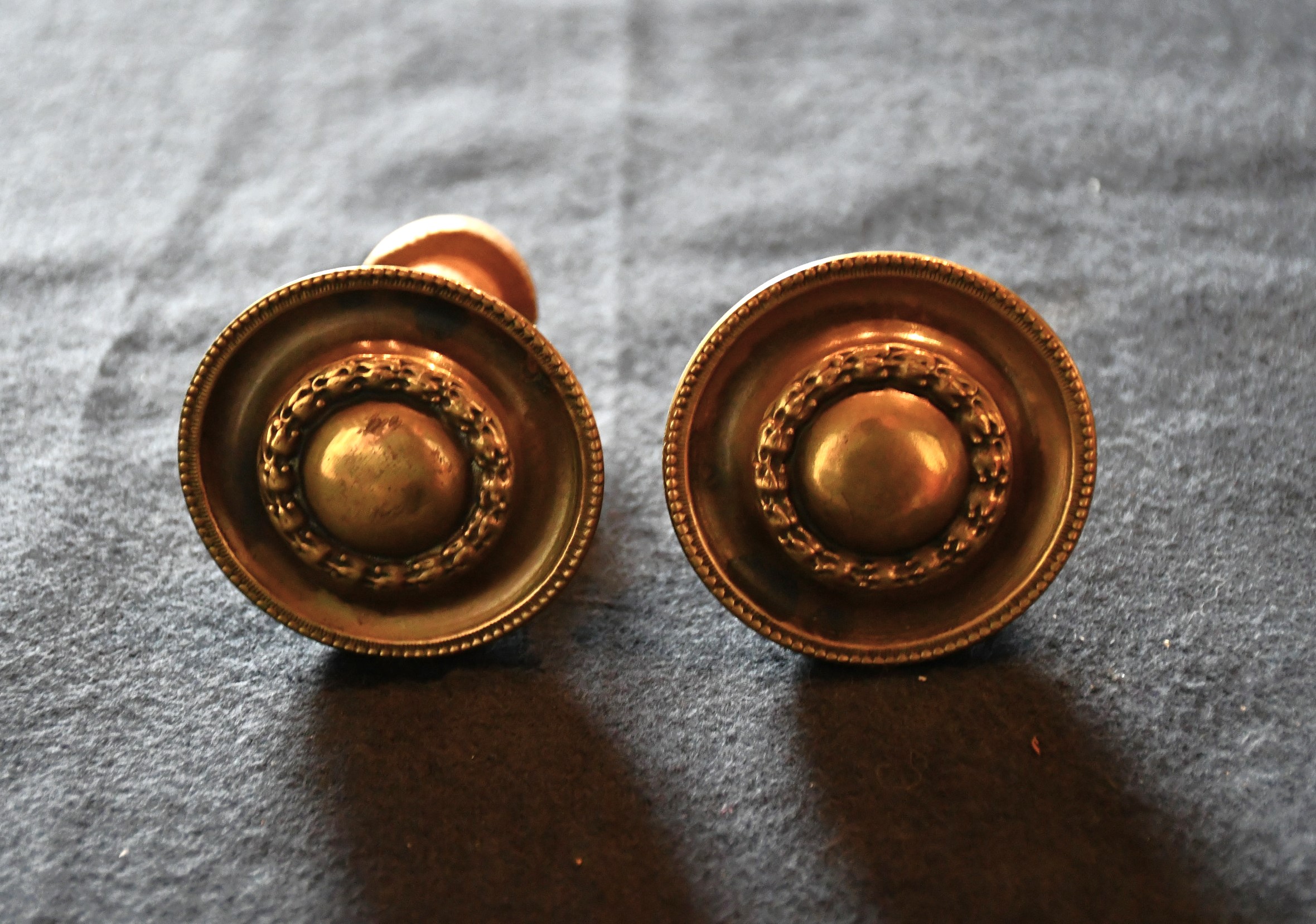 Antique Knobs | Mongers